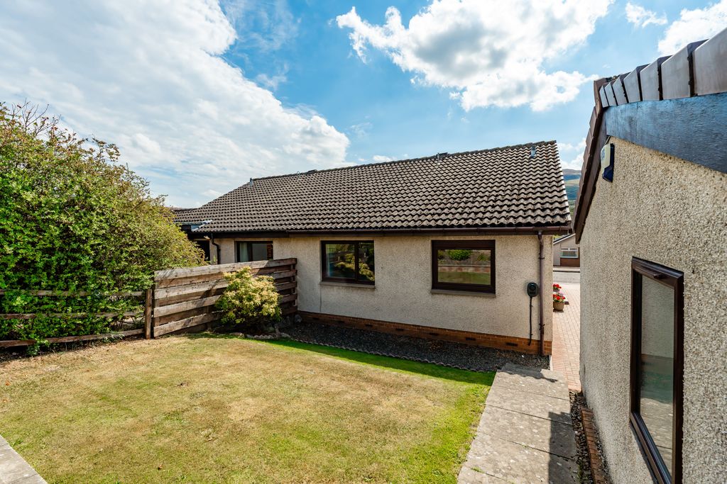 31 Hainburn Park, Swanston, Edinburgh EH10, 2 bed semi-detached bungalow for sale, £295,000 ...