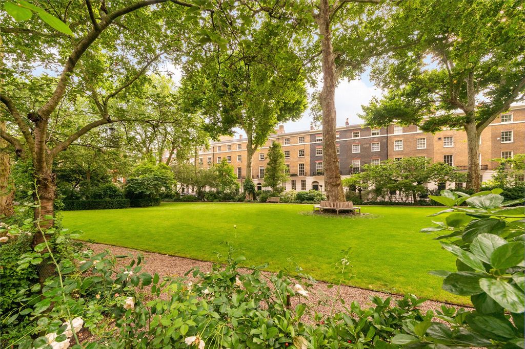 Connaught Square, Hyde Park W2, 6 bed terraced house for sale, £ ...