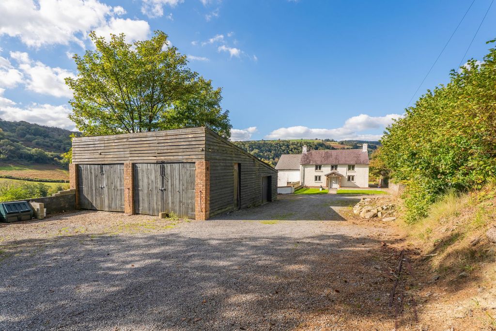 Llanfynydd, Carmarthen SA32, 5 bed detached house for sale, £550,000 ...