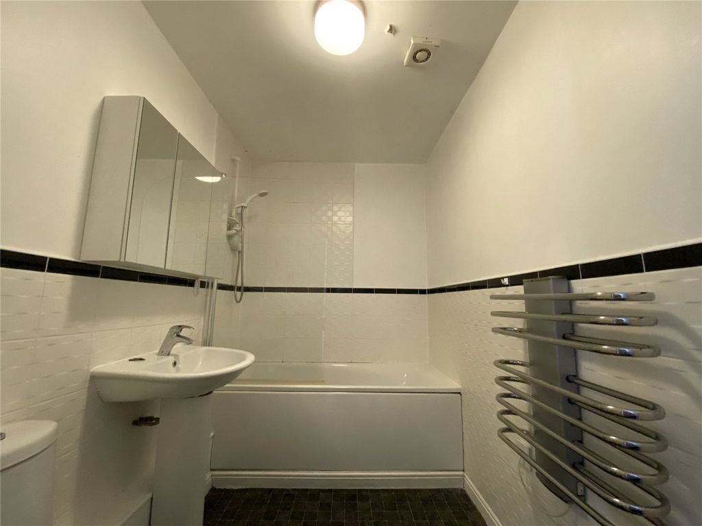 Medway Court, St. Helens, Merseyside WA9, 2 bed flat for sale, £65,000 ...