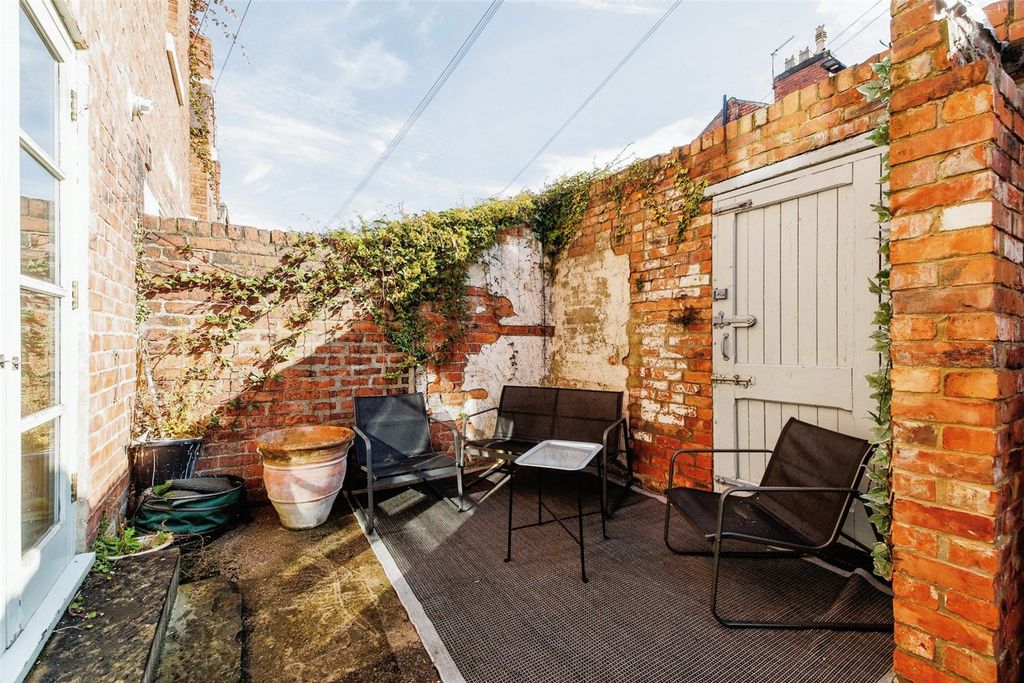 Sidney Grove, Newcastle Upon Tyne, Tyne And Wear NE4, 3 bed terraced ...