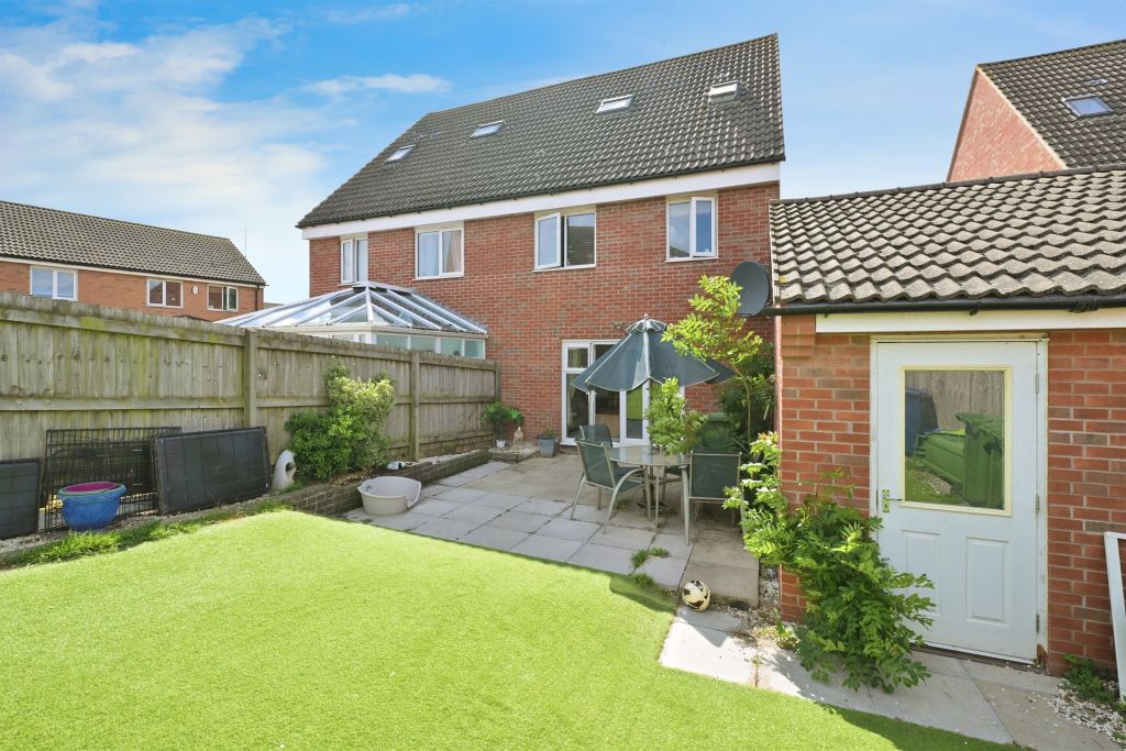 Kelburn Road, Orton Northgate, Peterborough PE2, 4 bed semi-detached ...