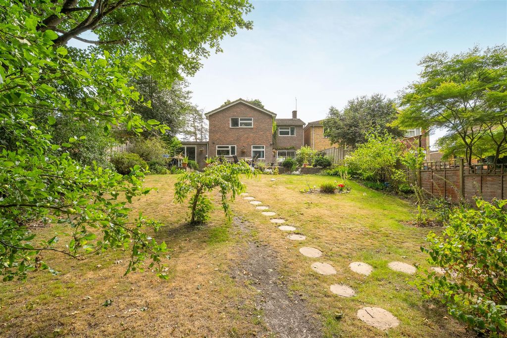 Arden Close, Bracknell RG12, 4 bed detached house for sale, £690,000 ...