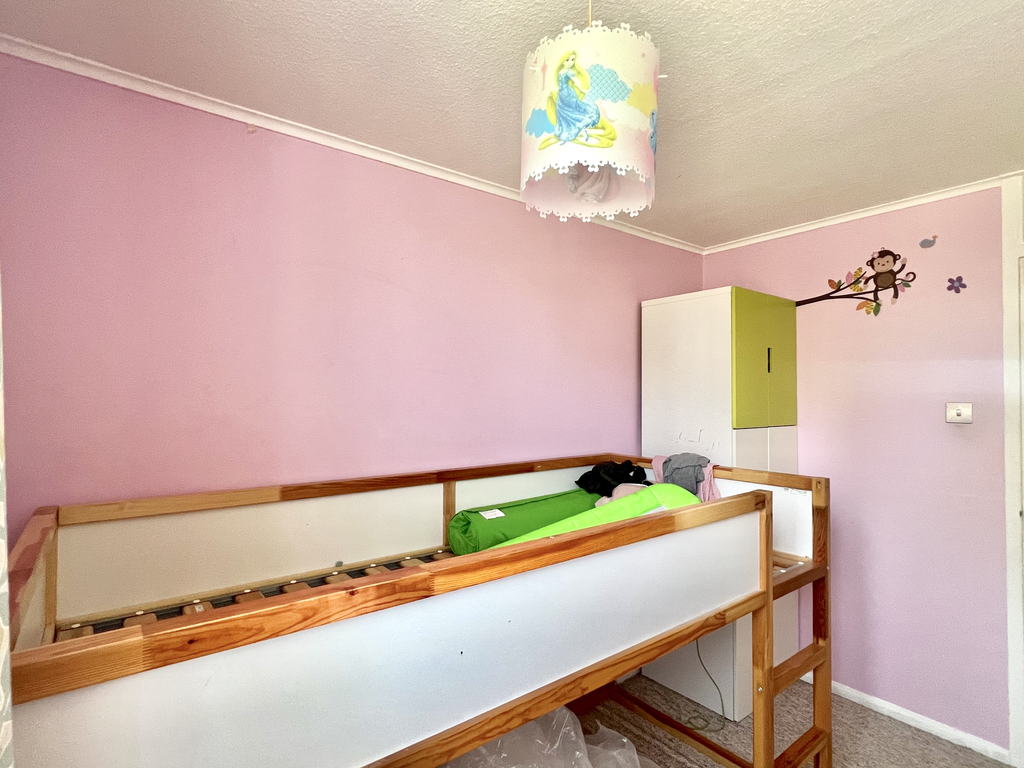 Crocus Field, Barnet EN5, 3 bed flat to rent, £2,100 pcm | PrimeLocation