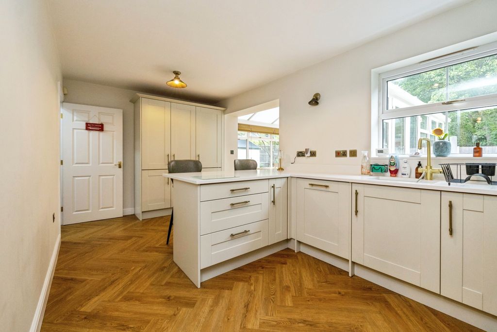 Beechcroft Close, South Hykeham LN6, 5 bed detached house for sale, £ ...