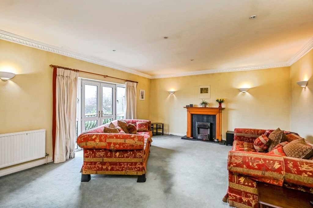 Mossley Hill Drive, Liverpool, Merseyside L17, 2 bed flat for sale, £ ...