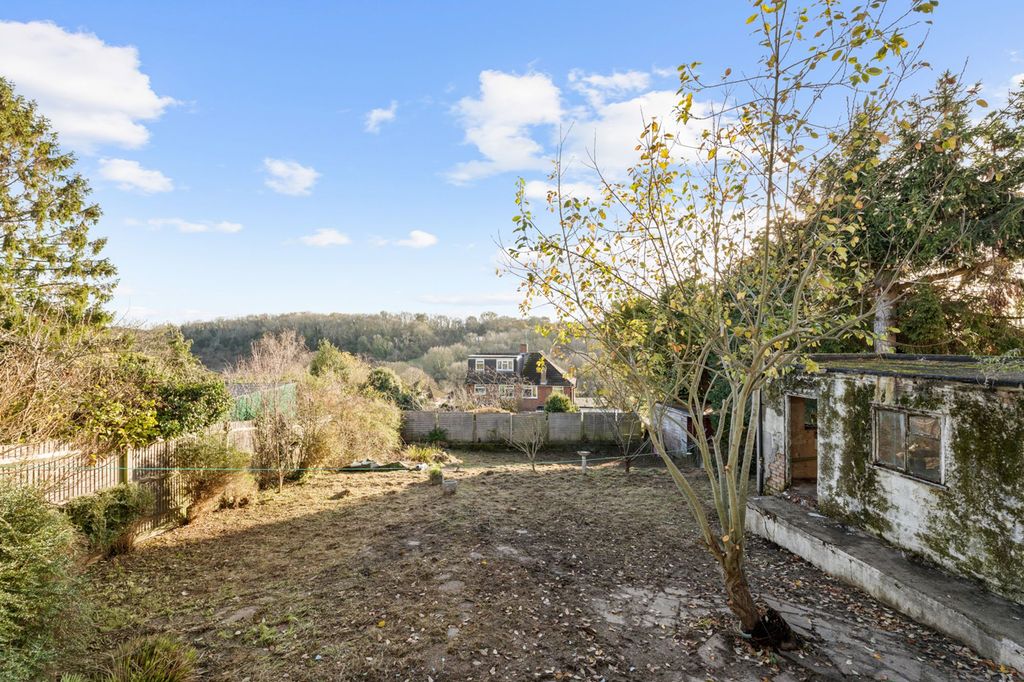 Westfield Avenue, South Croydon CR2, 2 bed detached bungalow for sale ...