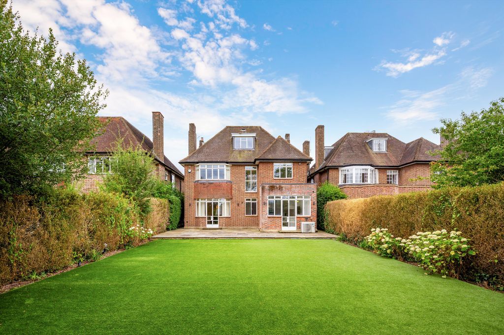 Linden Lea, London N2, 5 bed detached house for sale, £2,950,000 ...