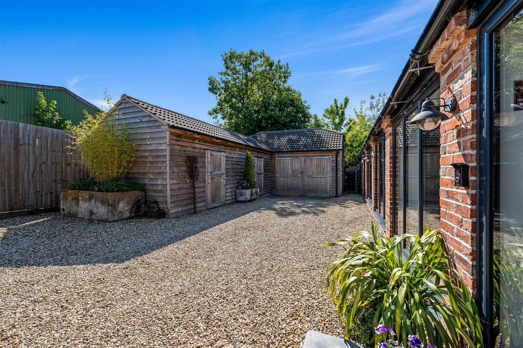Skerry Lane, Muston NG13, 5 bed barn conversion for sale, £825,000 ...