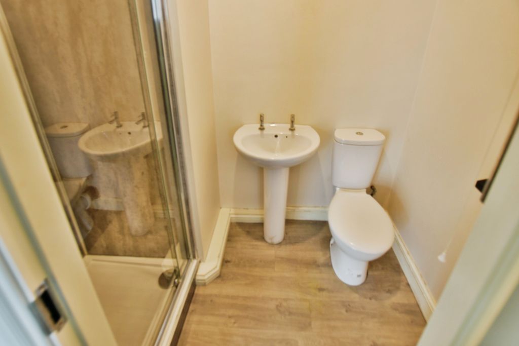 College Street, Wrexham LL13, 1 bed flat to rent, £695 pcm | PrimeLocation
