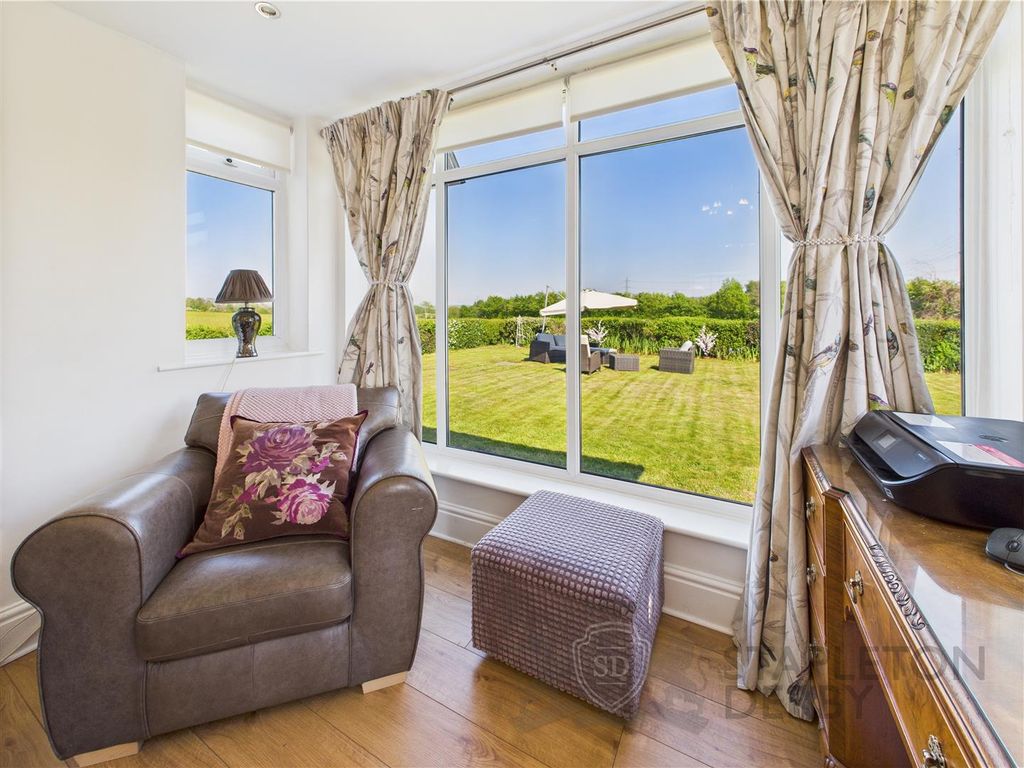 Spa Lane, Lathom, Ormskirk L40, 3 bed detached bungalow for sale, £ ...
