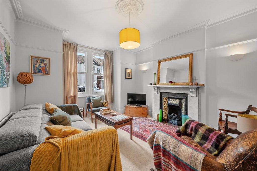 Meadow Road, Shortlands, Bromley BR2, 3 bed semi-detached house for ...