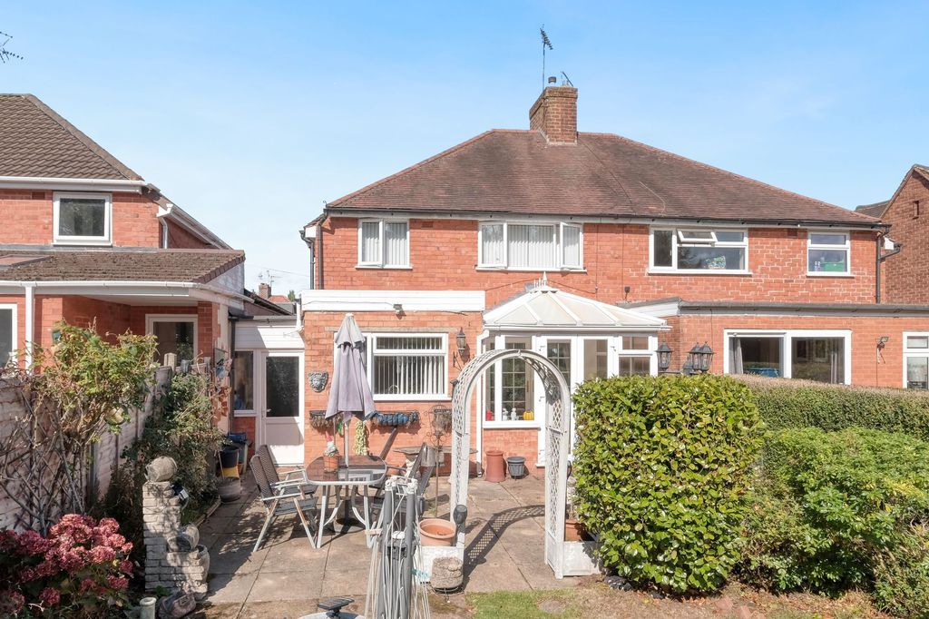 Middle Drive, Cofton Hackett B45, 3 bed semi-detached house for sale, £ ...