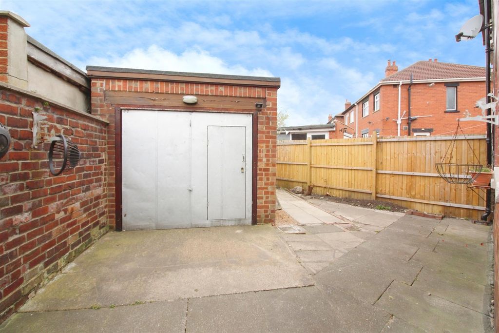 Dunhill Crescent, Leeds LS9, 3 bed semi-detached house for sale, £190,000 | PrimeLocation