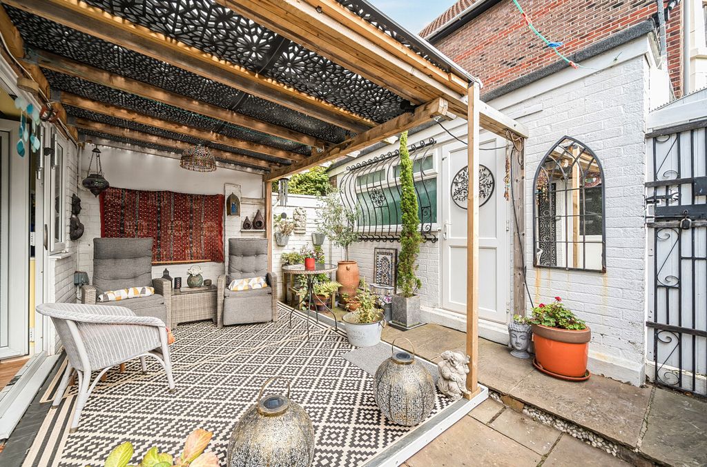 Outram Road, Southsea, Hampshire PO5, 4 bed end terrace house for sale ...