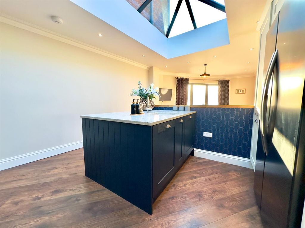 Spring House Farm, Calow, Chesterfield S44, 6 bed detached house for ...