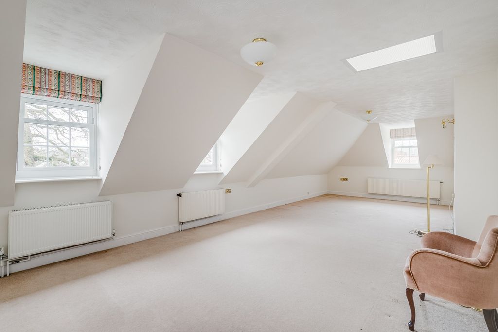 Asquith House, Guessens Road, Welwyn Garden City, Hertfordshire AL8, 2 ...