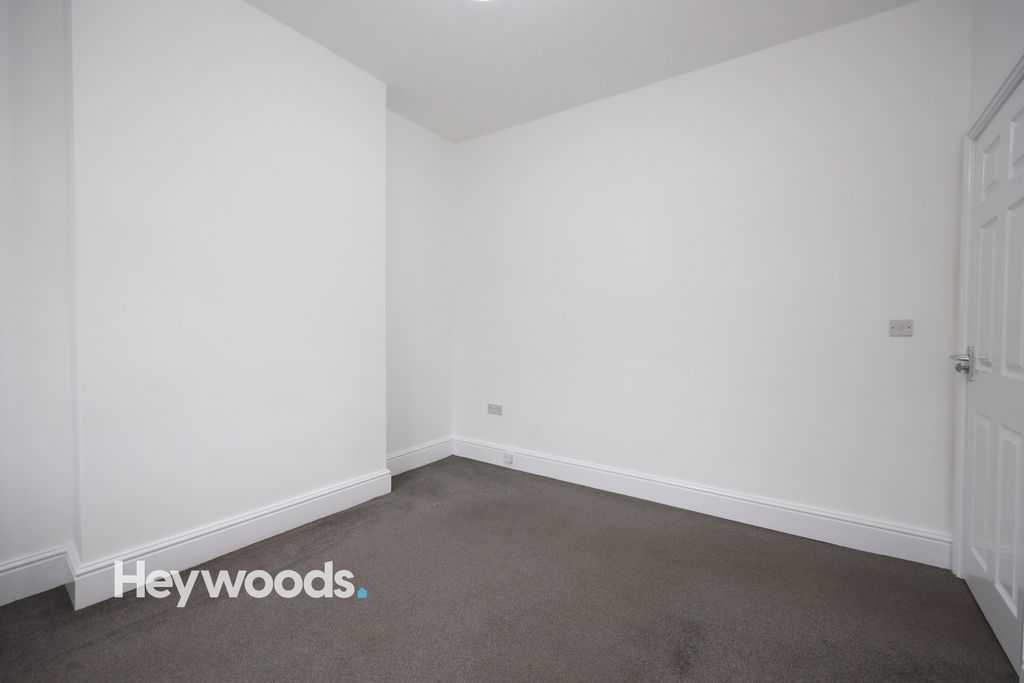 High Street, Silverdale, Newcastle-Under-Lyme, Staffordshire ST5, 3 bed ...