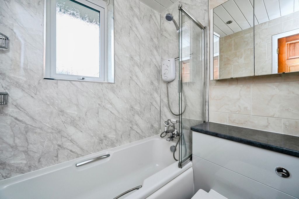 Patterson Place, Mansfield, Nottinghamshire NG18, 3 bed semi-detached ...