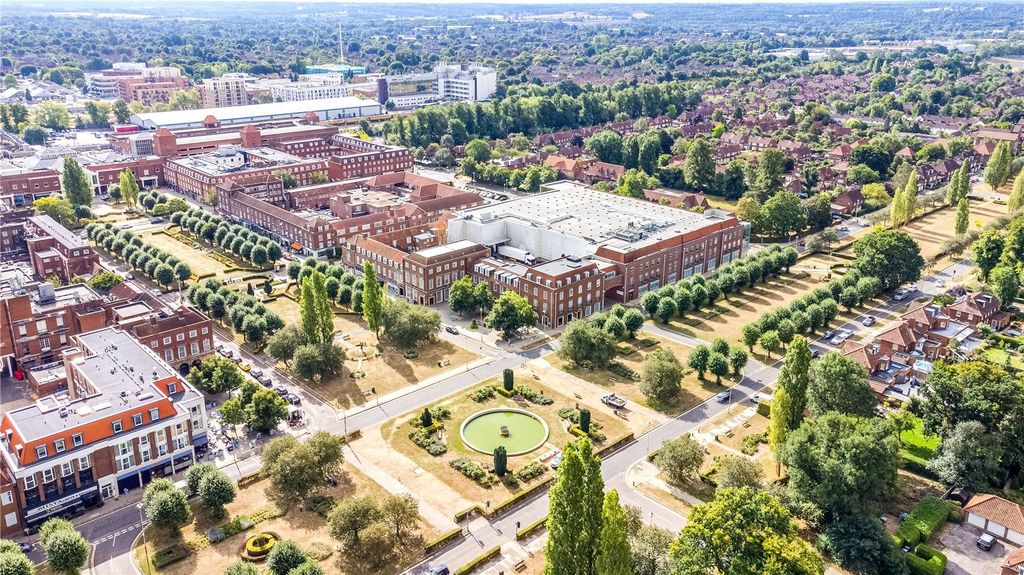 Asquith House, Guessens Road, Welwyn Garden City, Hertfordshire AL8, 2 ...