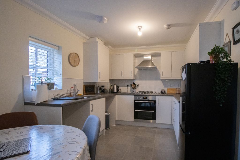 2 Chalk River Road, Hunstanton, Norfolk PE36, 2 bed flat for sale, £ ...