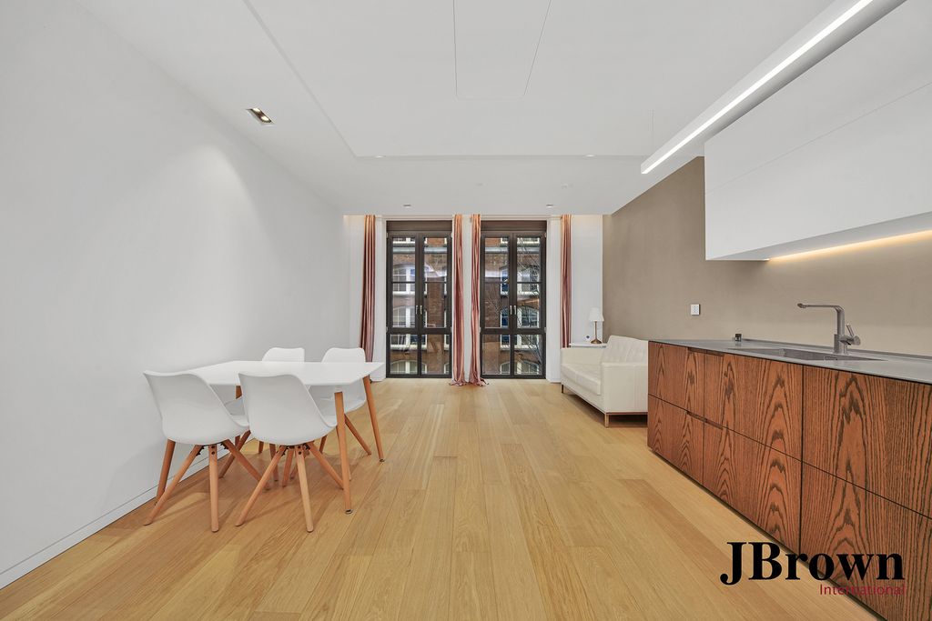 The Underwood Building, Bartholomew Close, London EC1A, 2 bed flat to ...