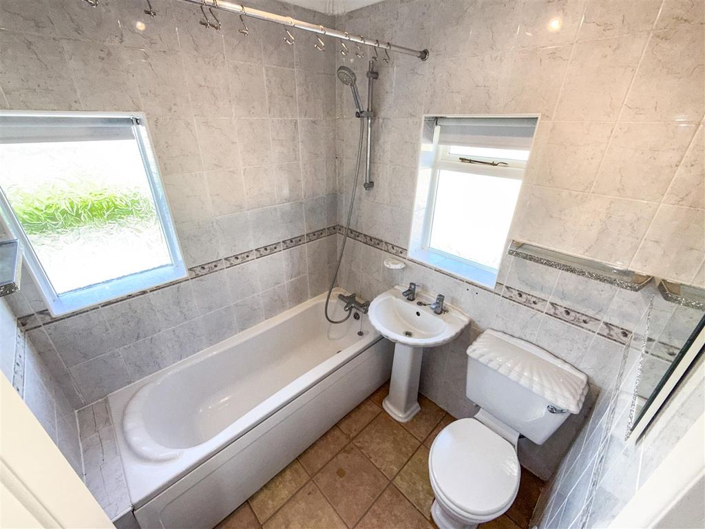 Spring Gardens, Anlaby Common HU4, 3 bed semi-detached house for sale ...