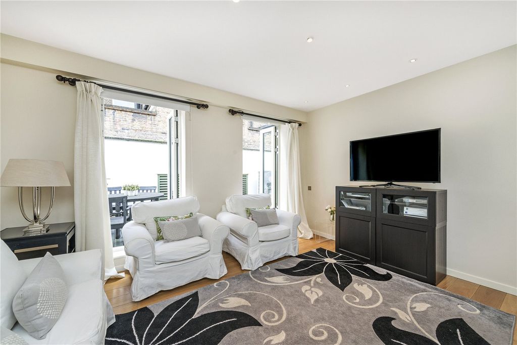 Harrods Court, Brompton Place, Knightsbridge, London SW3, 2 bed flat ...