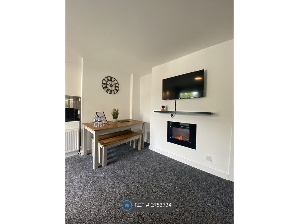 Villiers Road, Watford WD19, 3 bed flat to rent, £2,875 pcm | PrimeLocation