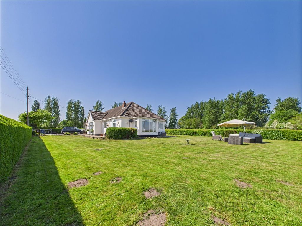 Spa Lane, Lathom, Ormskirk L40, 3 bed detached bungalow for sale, £ ...