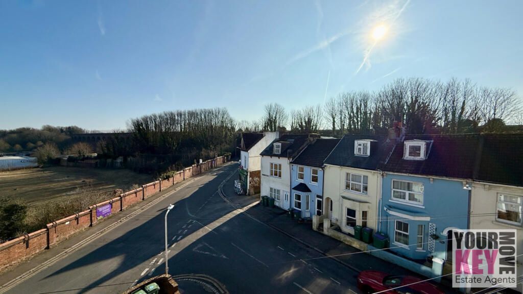Broadmead Road, Folkestone, Kent CT19, 2 bed maisonette for sale, £ ...