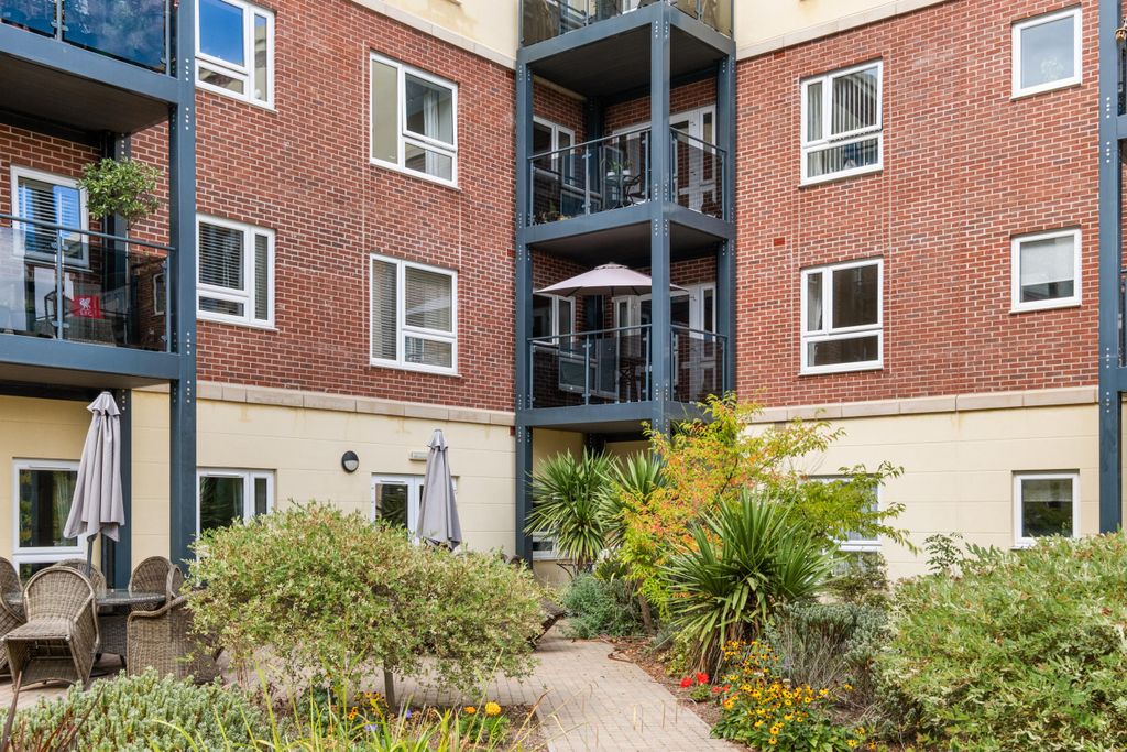 17 Bilberry Place, Recreation Road, Bromsgrove B61, 1 bed flat for sale ...