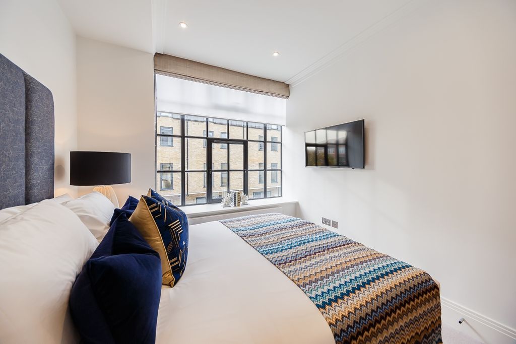 Rainville Road, London W6, 2 bed flat to rent, £4,160 pcm | PrimeLocation