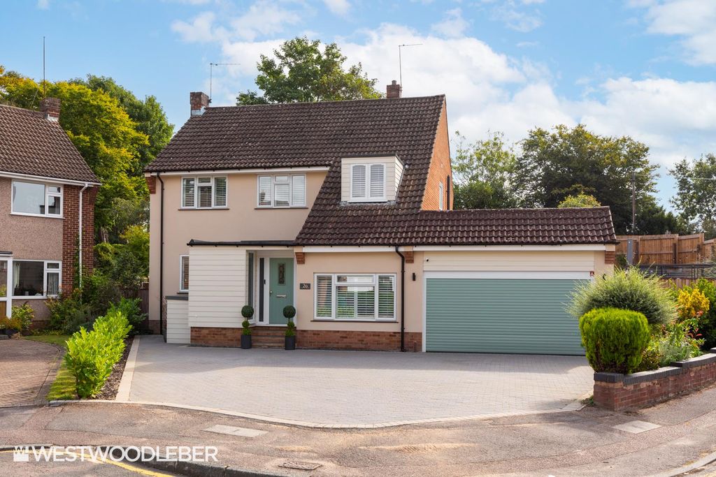 St. Catherines Road, Broxbourne EN10, 4 bed detached house for sale, £ ...