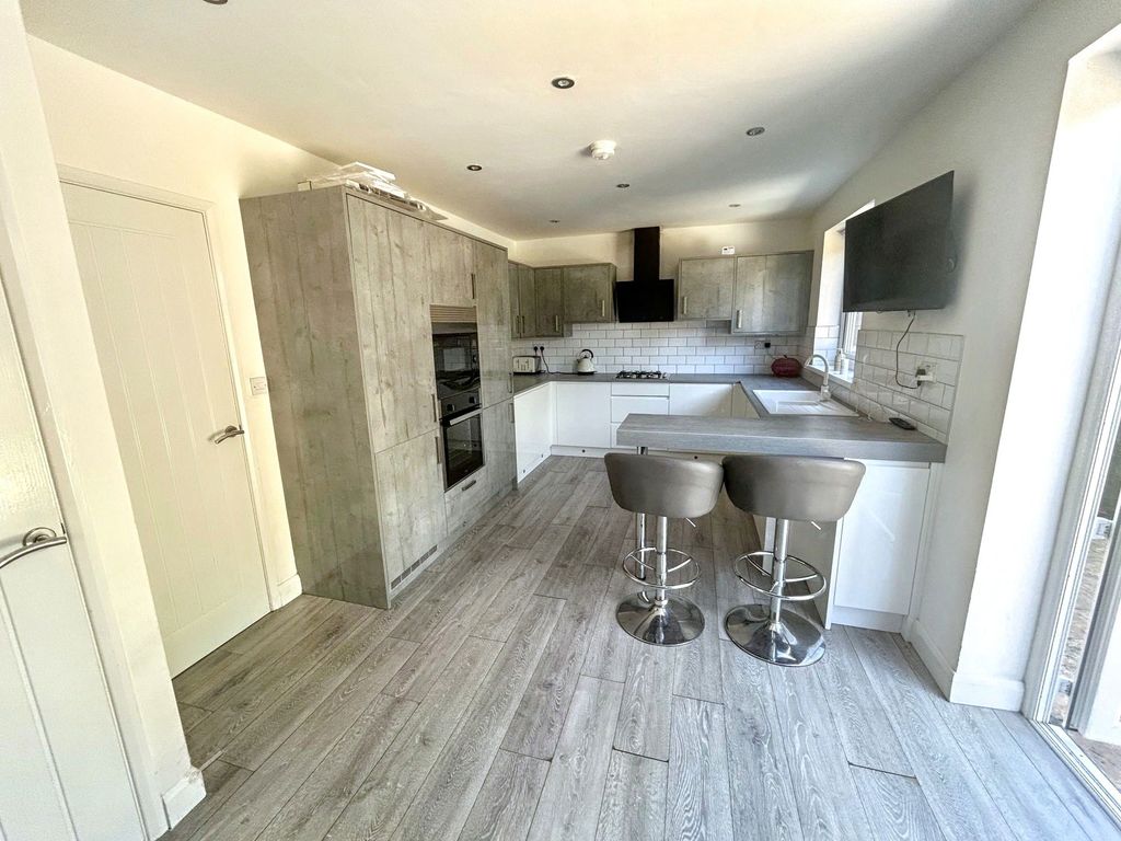Stella Hall Drive, Blaydon-On-Tyne NE21, 4 bed semi-detached house for ...