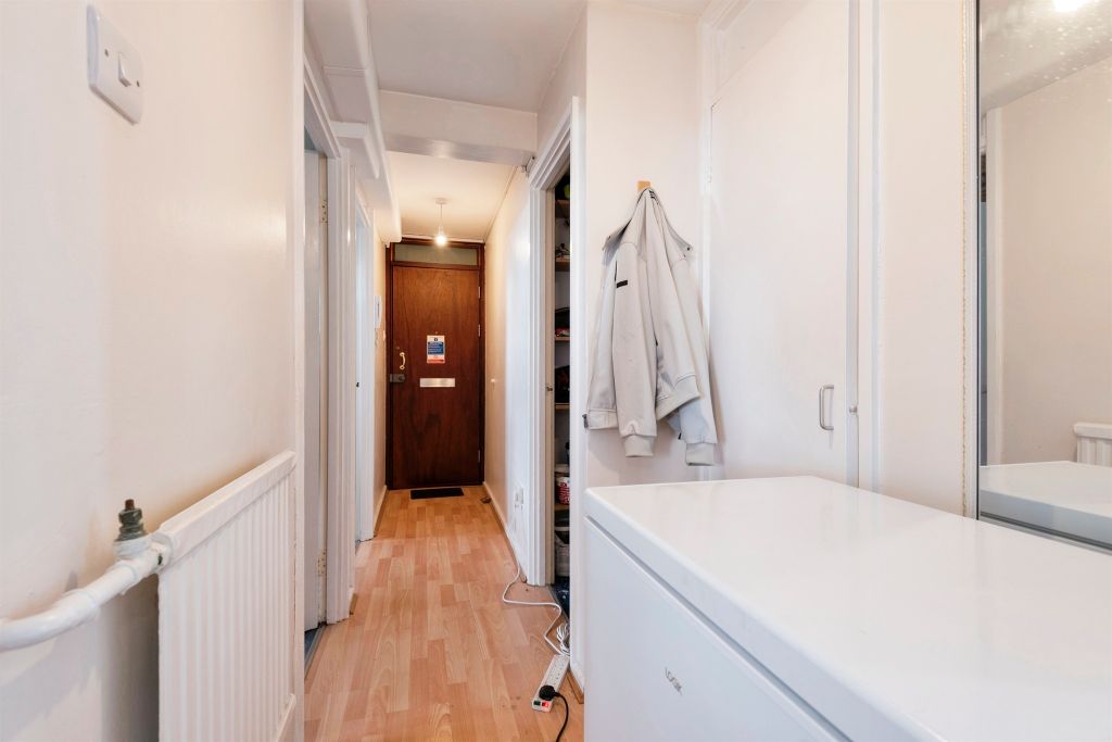Harrow Court, Stevenage SG1, 2 bed flat for sale | PrimeLocation
