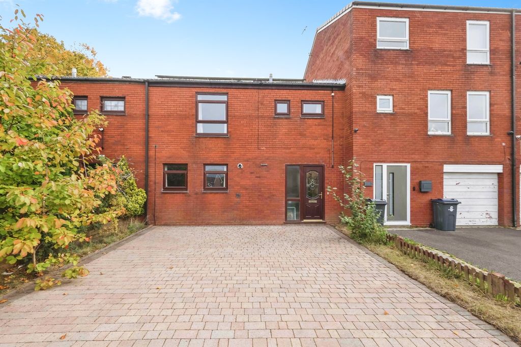 Earls Ferry Gardens, Bartley Green, Birmingham B32, 2 bed terraced ...