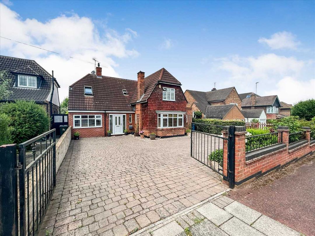 5 bed detached house for sale in Musters Road, West Bridgford ...