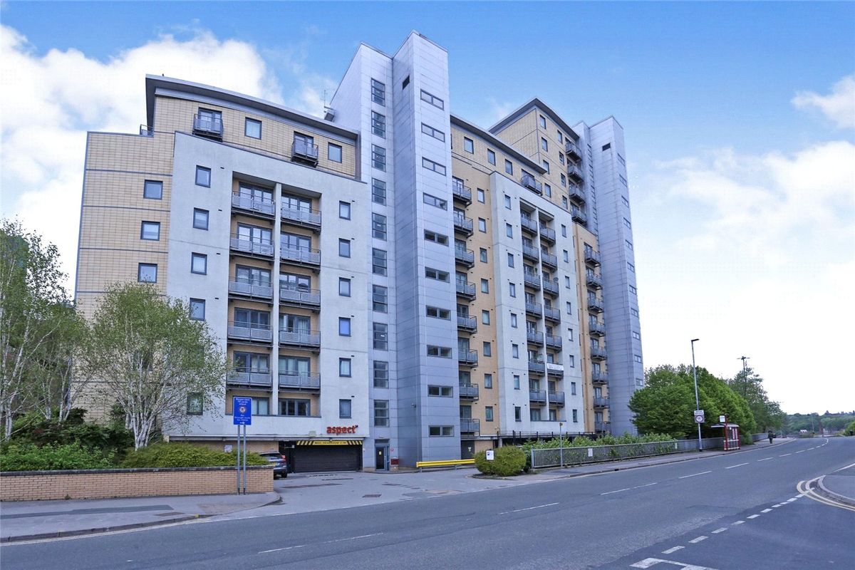 2 bed flat for sale in Elmwood Lane, Leeds, West Yorkshire LS2 - Zoopla