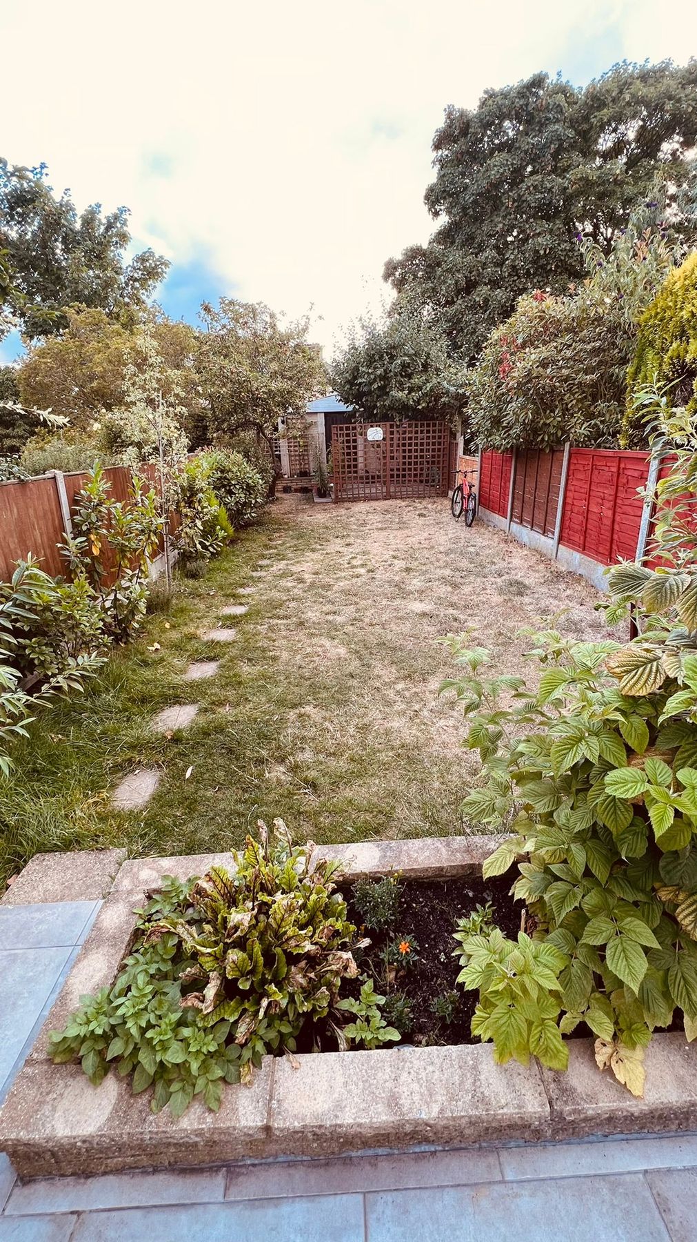 3 bed end terrace house to rent in Saltash Road, Hainault IG6 - Zoopla