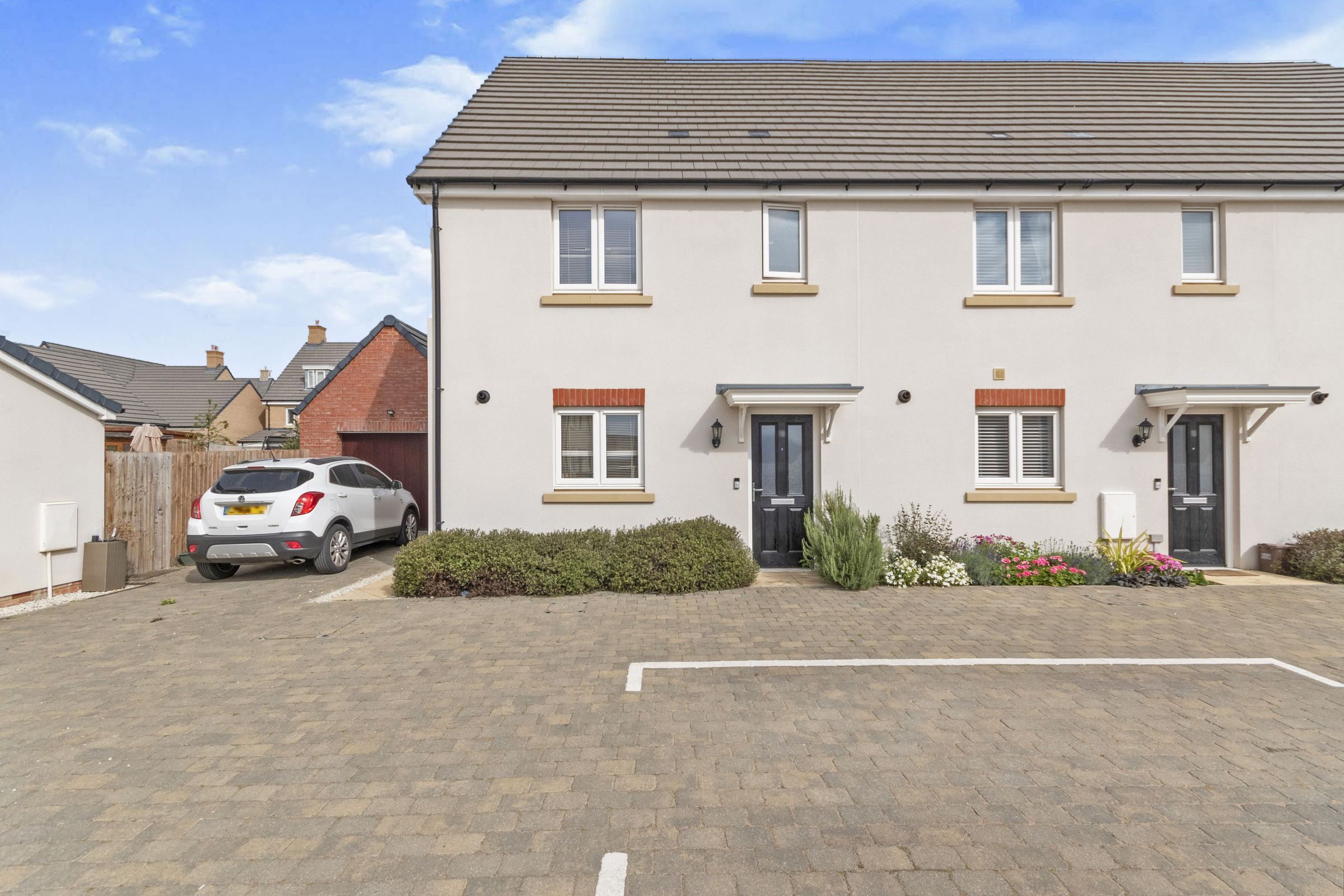 3 Bed End Terrace House For Sale In Elder Way Ampthill Bedford Mk45