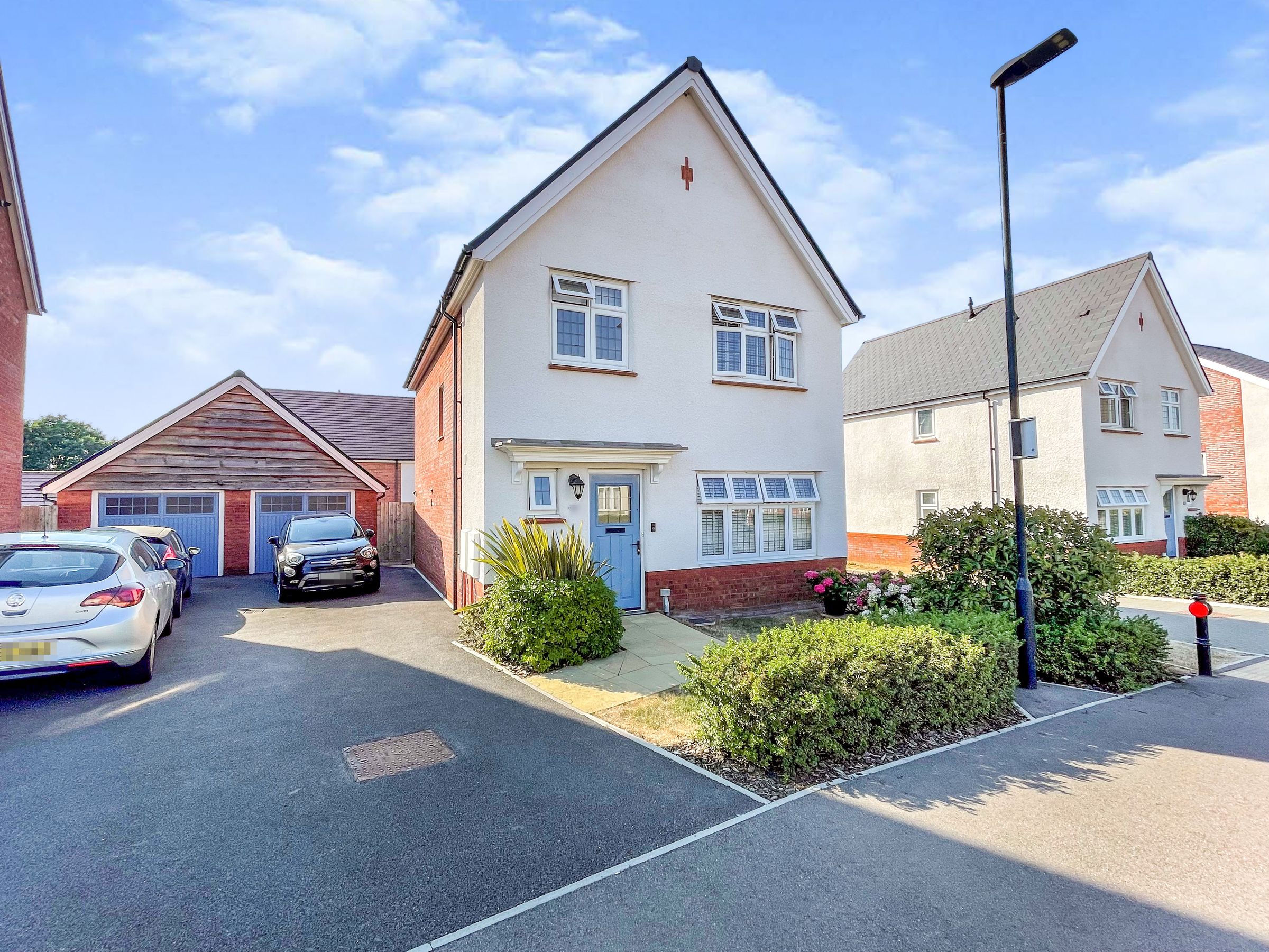 3 Bed Detached House For Sale In Homington Avenue Coate Swindon Sn3