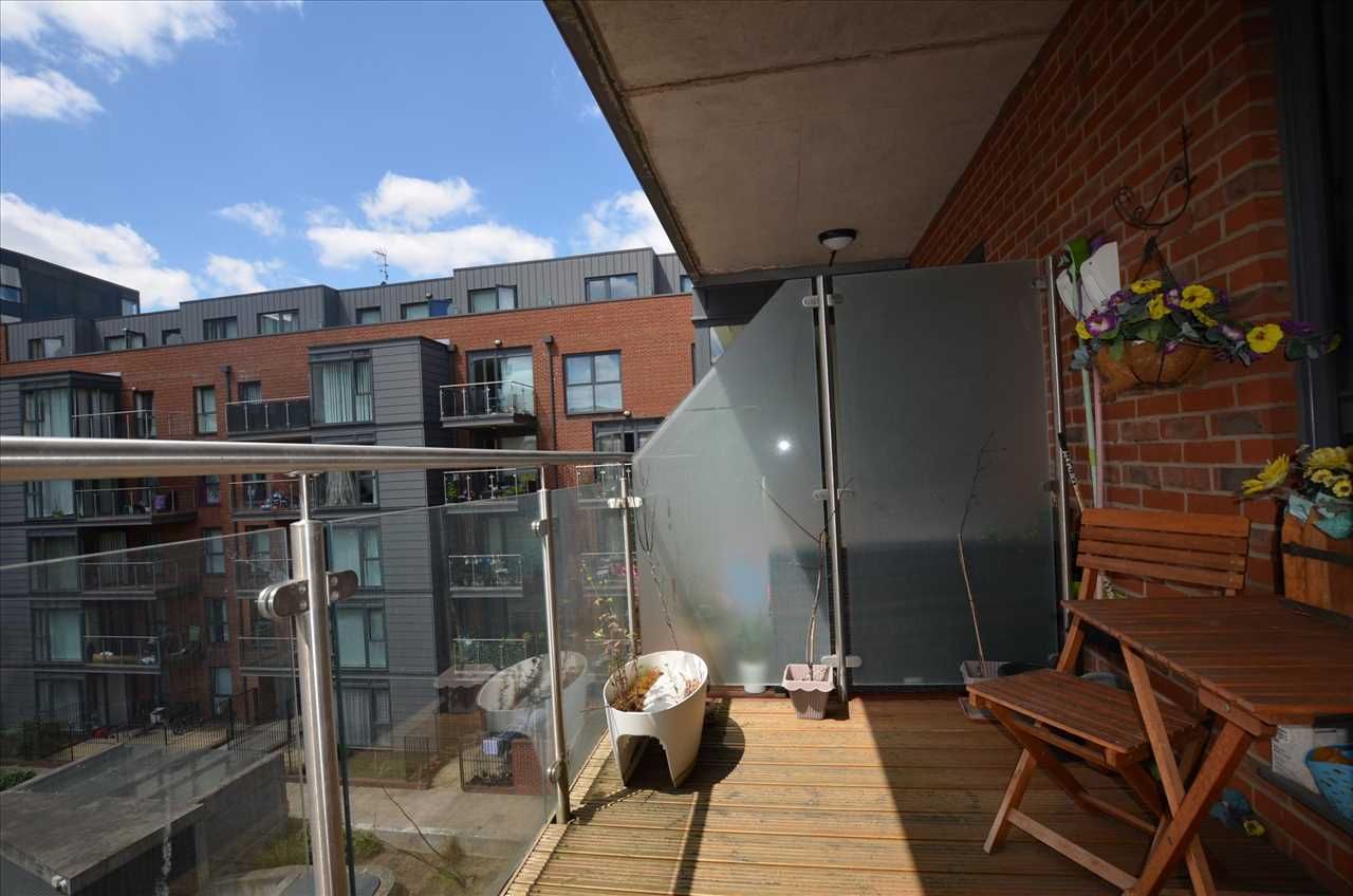 1 bed flat to rent in Zenith Close, London NW9 - Zoopla