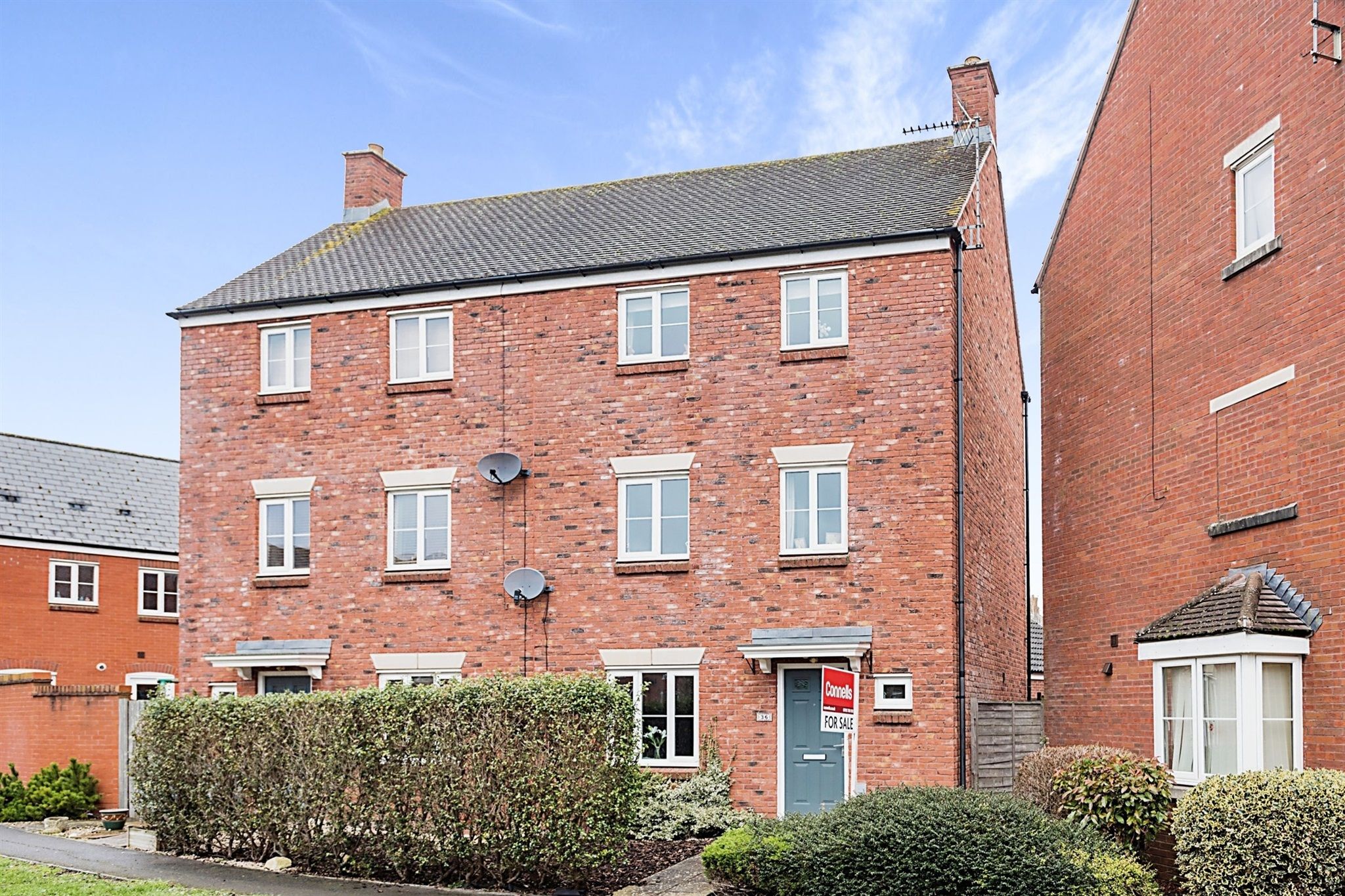4 Bed Semi Detached House For Sale In White Eagle Road Swindon Sn25