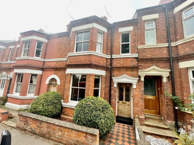 3 bed terraced house for sale in Badby Road, Daventry NN11 - Zoopla