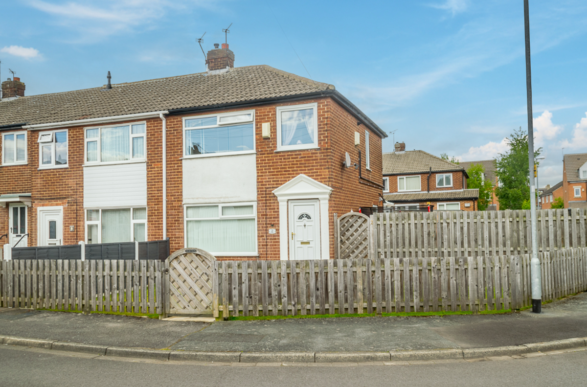 3 Bed End Terrace House For Sale In Springfield Crescent Morley Leeds