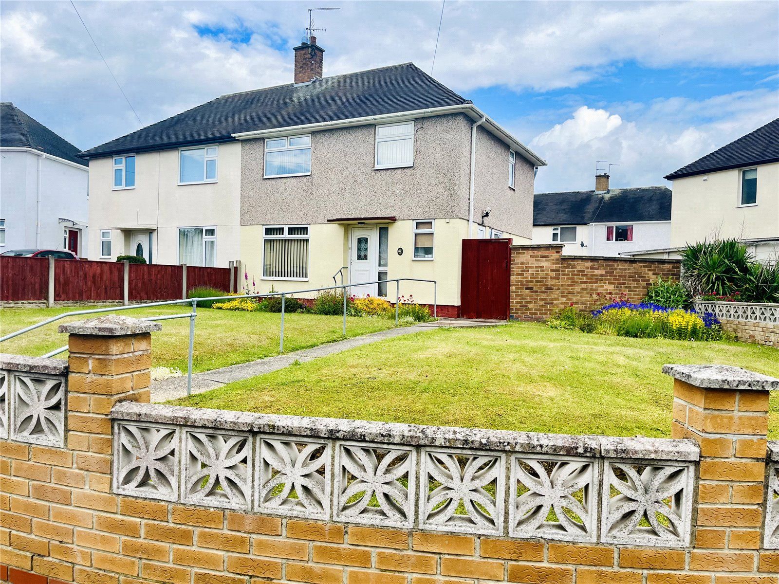 3 Bed Semi Detached House For Sale In Wheatacre Road Clifton