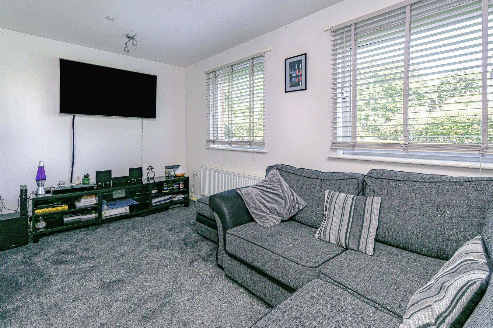 1 bed flat for sale in 29 Burrage Road, Redhill RH1 - Zoopla