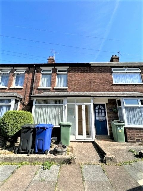 2 bed terraced house for sale in Clark Avenue, Grimsby DN31 - Zoopla