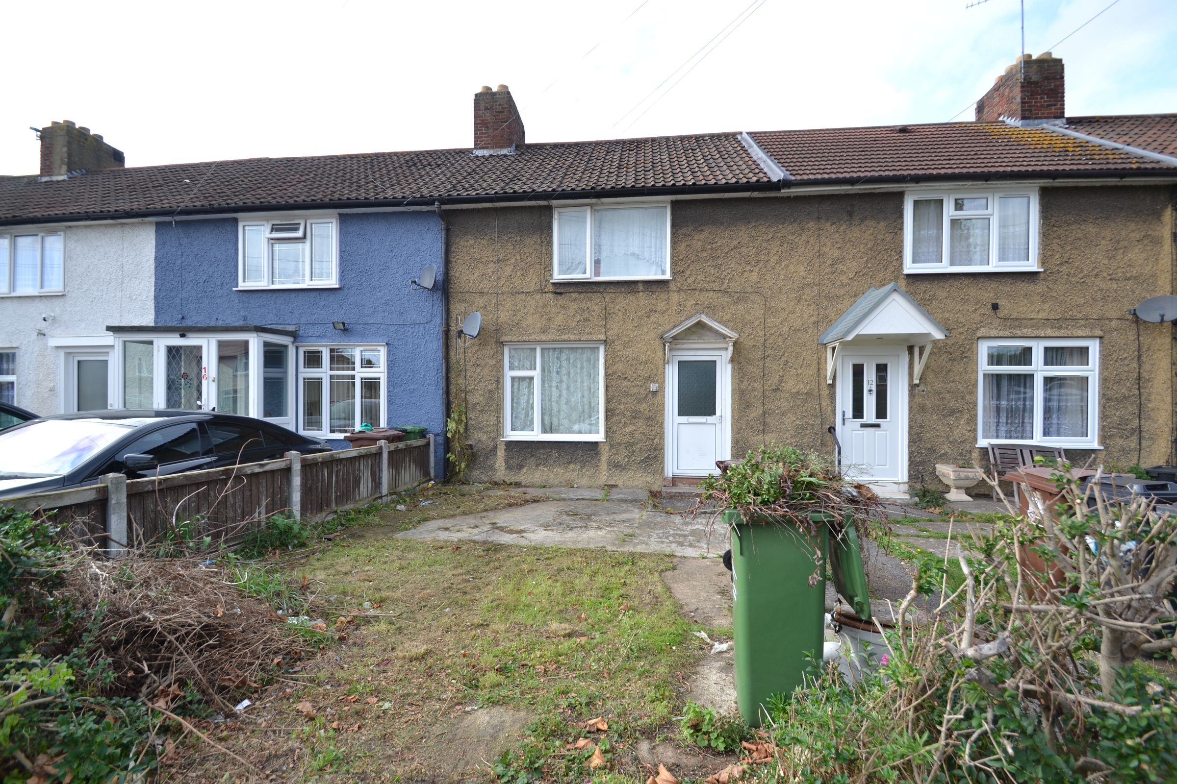 3 Bed Terraced House For Sale In Stonard Road Becontree Dagenham Rm8